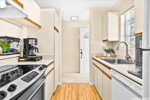 92-1019 Alaa Street #16203, Kapolei, HI 96707.