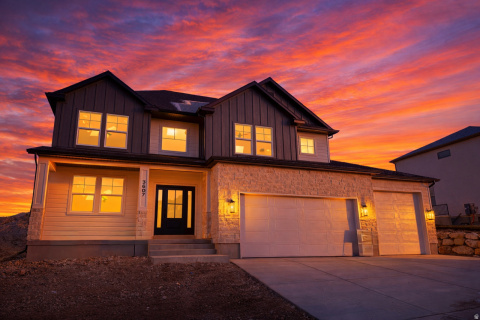 3607 E BLUEBELL DR, Eagle Mountain, UT 84005.