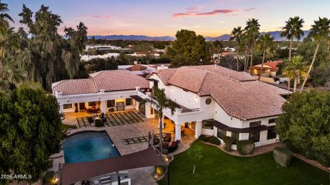 9030 N 48TH Place , Paradise Valley, AZ 85253.