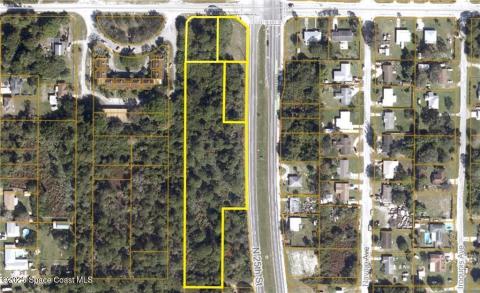 2551 St Lucie Boulevard , Fort Pierce, FL 34951.