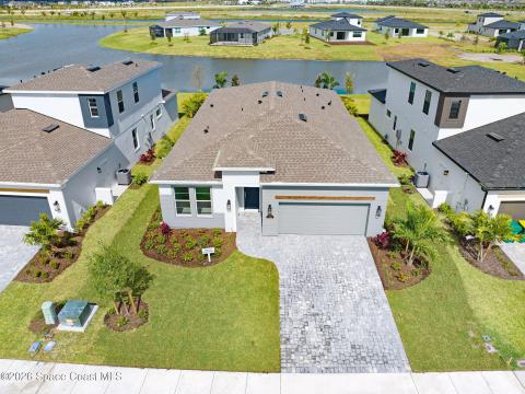 2792 Burnham Lane , Melbourne, FL 32940.