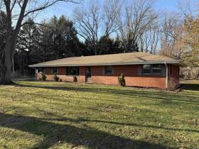 52175 Avanelle Street, Granger, IN 46530-9580.