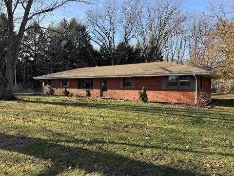 52175 Avanelle Street, Granger, IN 46530-9580.