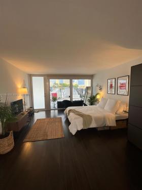 900 Bay Dr #6, Miami Beach, FL 33141.