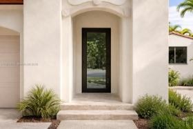 4345 Alton Rd , Miami Beach, FL 33140.