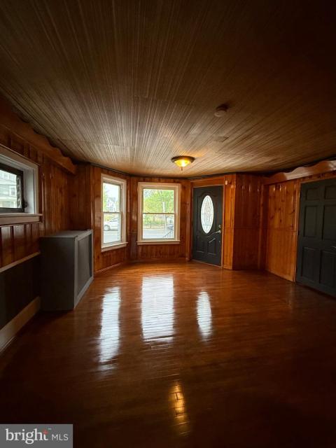 214 N 2ND STREET N, MILLVILLE, NJ 08332.