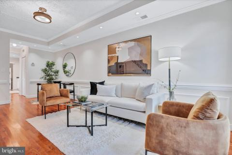 1437 DUKE STREET , ALEXANDRIA, VA 22314.