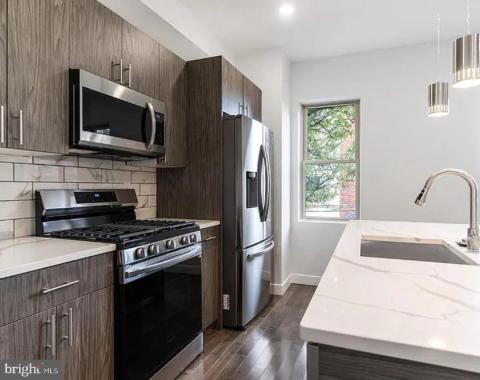 1945 N 7TH STREET #3, PHILADELPHIA, PA 19122.