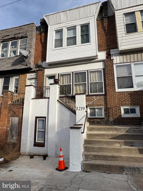 3219 N 29TH STREET , PHILADELPHIA, PA 19129.