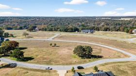 79 Glenmoor Lane , Gordonville, TX 76245.