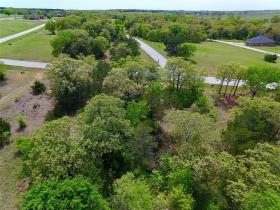 65RA Dublin Circle , Gordonville, TX 76245.