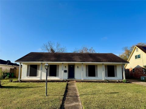 11010 Sageburrow Drive , Houston, TX 77089.