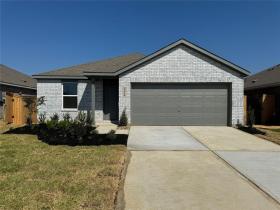 3021 Duskshine Drive , Brookshire, TX 77423.