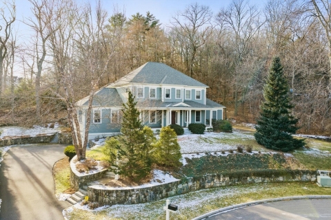 10 Luongo Farm Lane , Lexington, MA 02421.