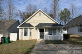 3707 Silver Ore Lane , Charlotte, NC 28216.