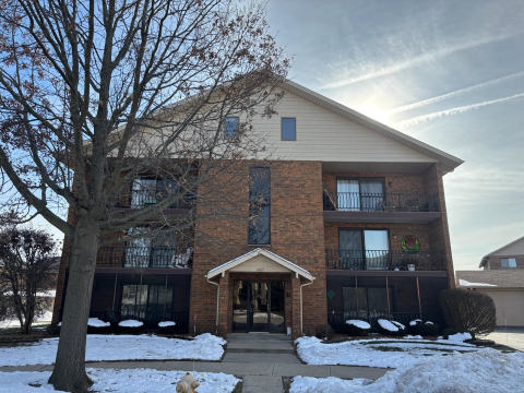16825 81st Court #2W, Tinley Park, IL 60477.