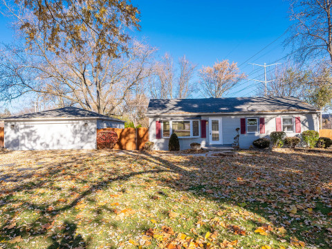 574 Hitchcock Avenue , Lisle, IL 60532.