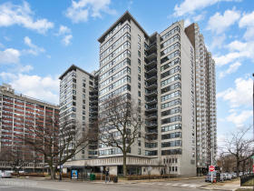 3430 N Lake Shore Drive #15M, Chicago, IL 60657.