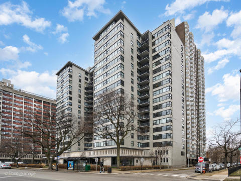 3430 N Lake Shore Drive #15M, Chicago, IL 60657.