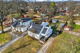 1035 Seymour Ave , Nashville, TN 37206.